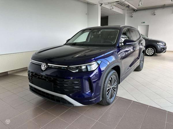 Violet Volkswagen Tayron 2026 in Siauliai, with an engine capacity of 1.50 L and mileage of 0 thousand km for 42900 €, photo 1 on AUTOMOTO.COM.LV