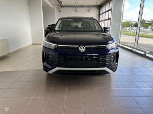 Violet Volkswagen Tayron 2026 in Siauliai, with an engine capacity of 1.50 L and mileage of 0 thousand km for 42900 €, photo 3 on AUTOMOTO.COM.LV