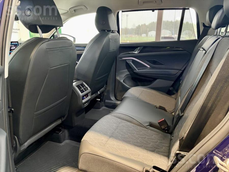 Violet Volkswagen Tayron 2026 in Valmiera, with an engine capacity of 2.00 L and mileage of 0 thousand km for 42180 €, photo 10 on AUTOMOTO.COM.LV