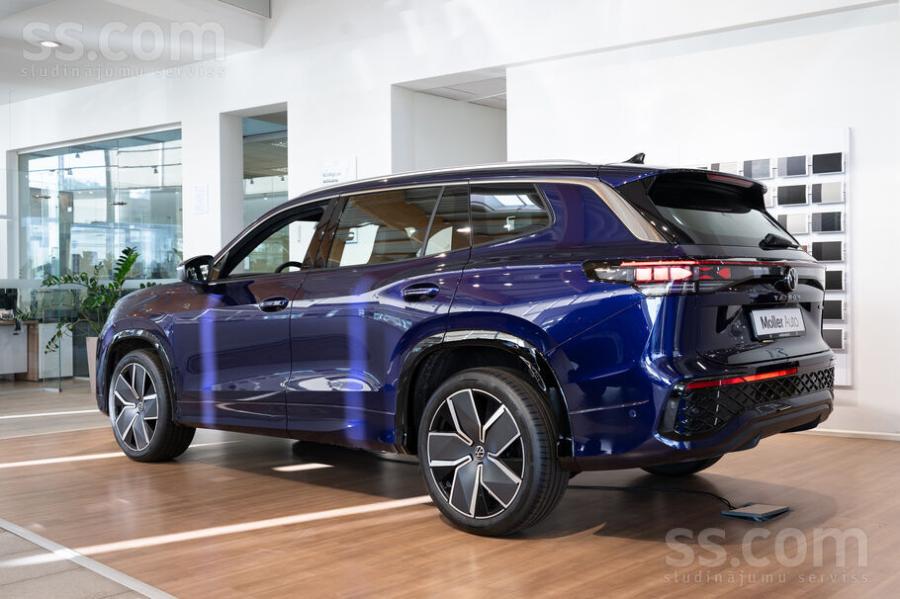 Violets Volkswagen Tayron 2026 Rīga, ar dzinēja tilpumu 2.00 L un nobraukumu 0 tūkst. km par 50185 €, foto 4 vietnē AUTOMOTO.COM.LV