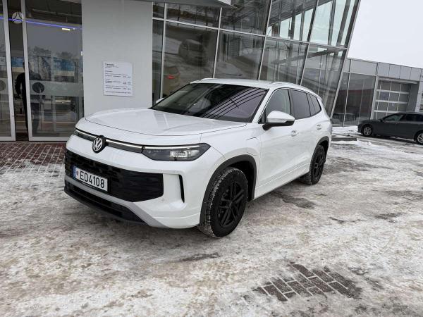 Balts Volkswagen Tayron 2025 Šauļi, ar dzinēja tilpumu 1.50 L un nobraukumu 4 tūkst. km par 42500 €, foto 2 vietnē AUTOMOTO.COM.LV