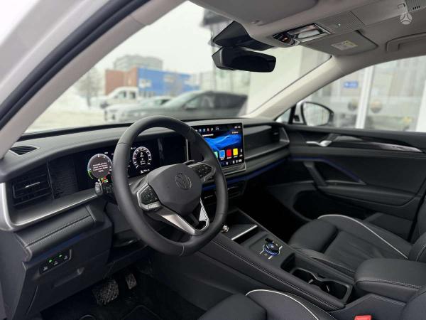 White Volkswagen Tayron 2025 in Siauliai, with an engine capacity of 1.50 L and mileage of 4 thousand km for 42500 €, photo 11 on AUTOMOTO.COM.LV