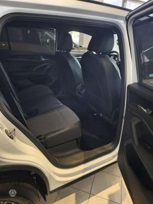 White Volkswagen Tayron 2026 in Siauliai, with an engine capacity of 1.50 L and mileage of 0 thousand km for 40403 €, photo 9 on AUTOMOTO.COM.LV