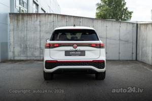 White Volkswagen Tayron 2025 in Tartu, with an engine capacity of 2.00 L and mileage of 13 thousand km for 49900 €, photo 7 on AUTOMOTO.COM.LV