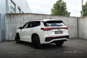 Balts Volkswagen Tayron 2025 Tartu, ar dzinēja tilpumu 2.00 L un nobraukumu 13 tūkst. km par 49900 €, foto 16 vietnē AUTOMOTO.COM.LV