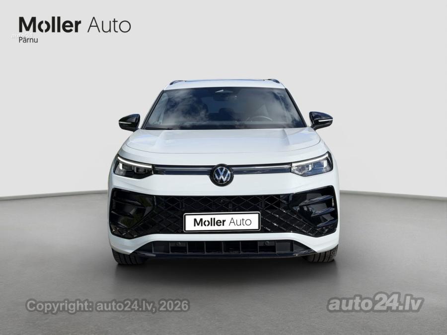 Balts Volkswagen Tayron 2025 Pērnava, ar dzinēja tilpumu 1.50 L un nobraukumu 11 tūkst. km par 52900 €, foto 4 vietnē AUTOMOTO.COM.LV