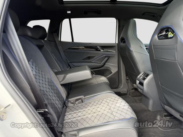 Volkswagen Tayron 2025 in Parnu on AUTOMOTO.COM.LV White Volkswagen Tayron 2025 in Parnu, with an engine capacity of 1.50 L and mileage of 11 thousand km for 52900 €, photo 8 on AUTOMOTO.COM.LV