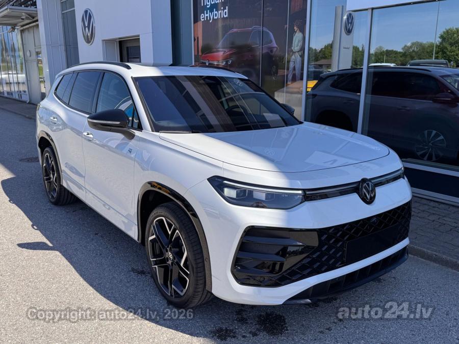 White Volkswagen Tayron 2026 in Viljandi, with an engine capacity of 1.50 L and mileage of 0 thousand km for 58848 €, photo 4 on AUTOMOTO.COM.LV
