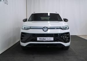 White Volkswagen Tayron 2026 in Tallinn, with an engine capacity of 1.50 L and mileage of 6 thousand km for 54900 €, photo 3 on AUTOMOTO.COM.LV