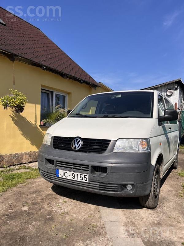 White Volkswagen Teramont 2003 in Jelgava, with an engine capacity of 2.50 L and mileage of 424 thousand km for 4000 €, photo 3 on AUTOMOTO.COM.LV
