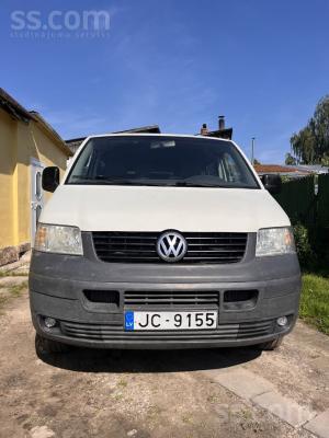 White Volkswagen Teramont 2003 in Jelgava, with an engine capacity of 2.50 L and mileage of 424 thousand km for 4000 €, photo  on AUTOMOTO.COM.LV