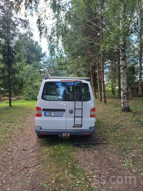 White Volkswagen Teramont 2014 in Riga, with an engine capacity of 2.00 L and mileage of 218 thousand km for 11500 €, photo 4 on AUTOMOTO.COM.LV