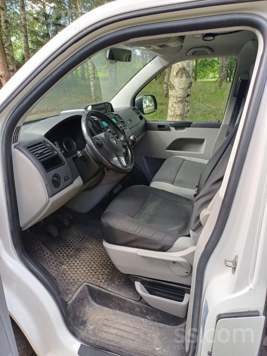 White Volkswagen Teramont 2014 in Riga, with an engine capacity of 2.00 L and mileage of 218 thousand km for 11500 €, photo 7 on AUTOMOTO.COM.LV