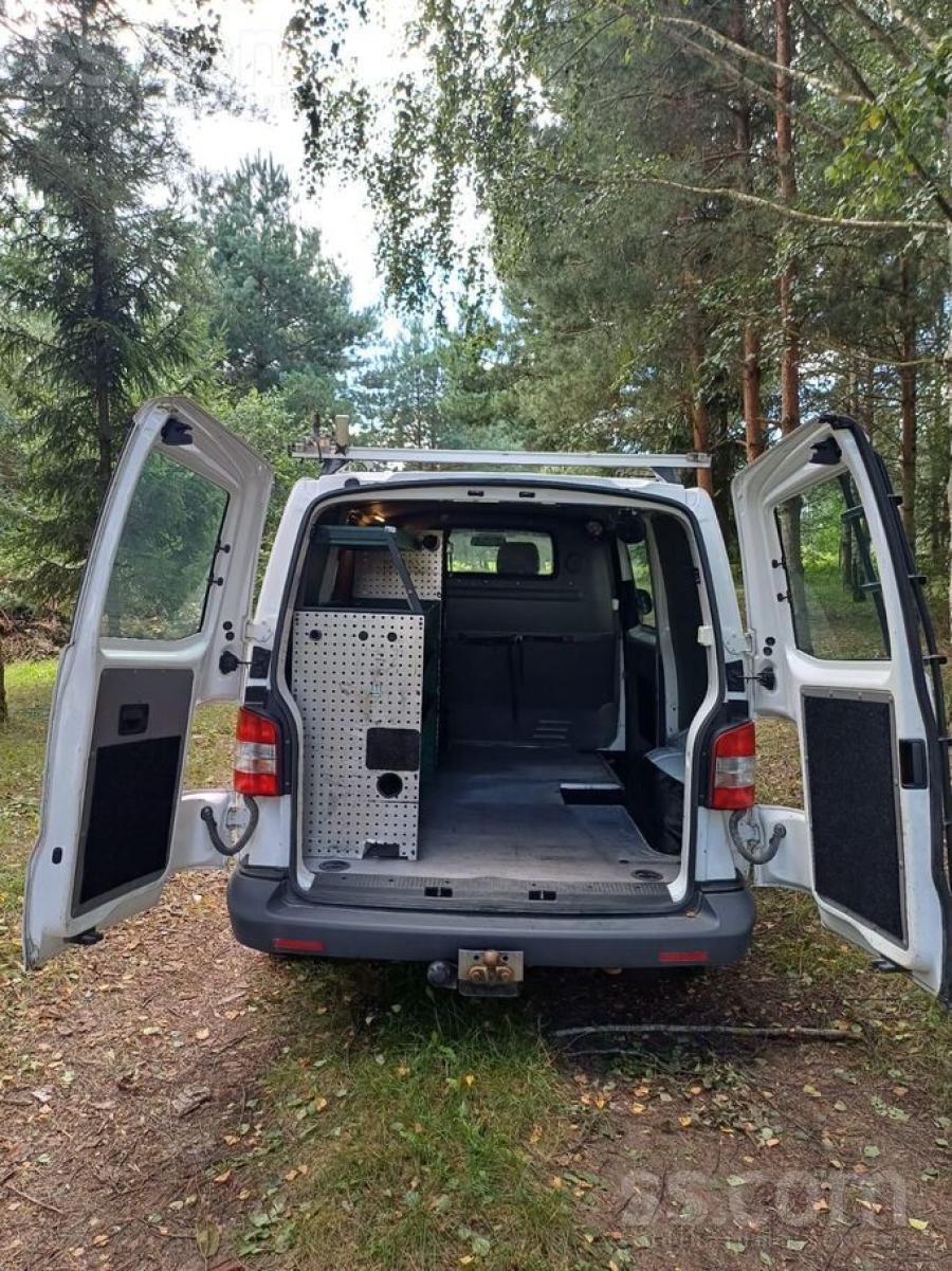 White Volkswagen Teramont 2014 in Riga, with an engine capacity of 2.00 L and mileage of 218 thousand km for 11500 €, photo 10 on AUTOMOTO.COM.LV