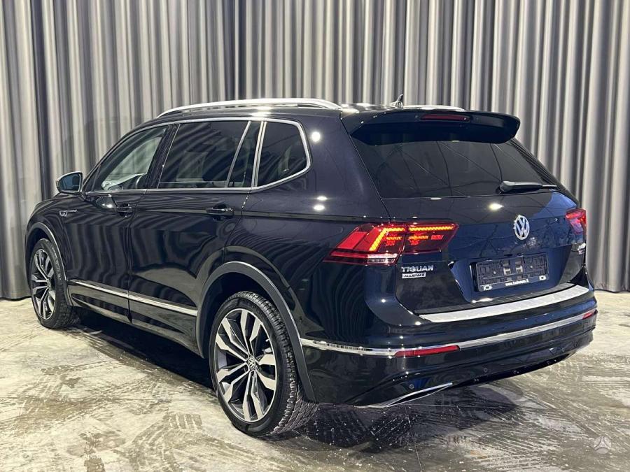 Black Volkswagen Tiguan Allspace 2018 in Marijampole, with an engine capacity of 1.97 L and mileage of 265 thousand km for 17950 €, photo 10 on AUTOMOTO.COM.LV