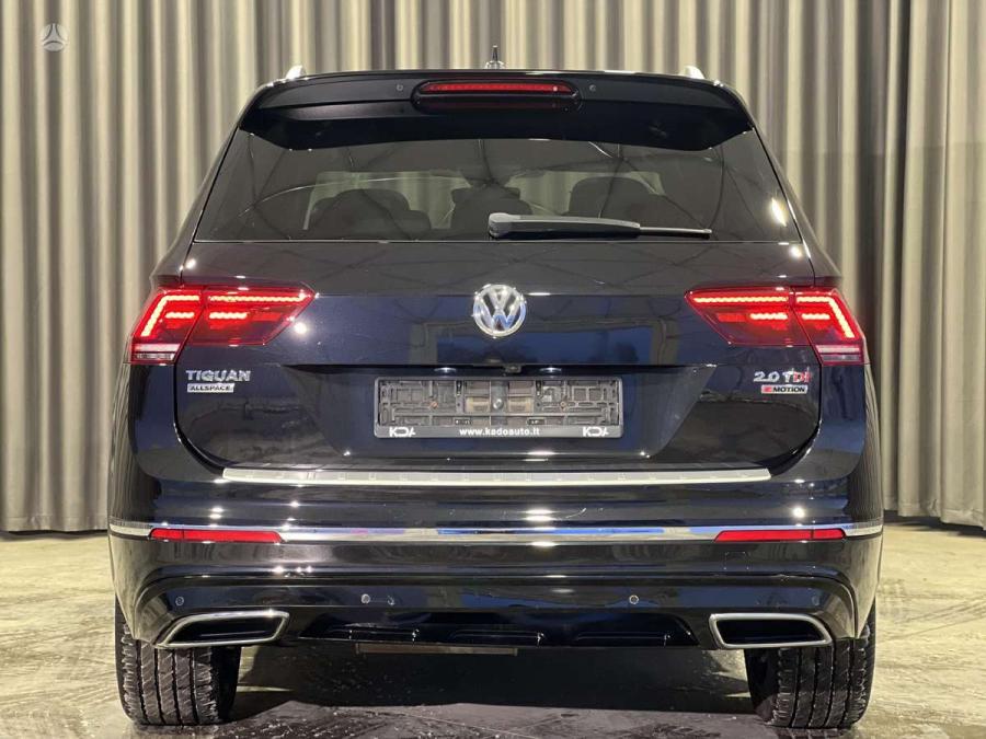 Black Volkswagen Tiguan Allspace 2018 in Marijampole, with an engine capacity of 1.97 L and mileage of 265 thousand km for 17950 €, photo 11 on AUTOMOTO.COM.LV