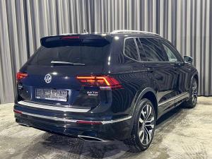Black Volkswagen Tiguan Allspace 2018 in Marijampole, with an engine capacity of 1.97 L and mileage of 265 thousand km for 17950 €, photo 12 on AUTOMOTO.COM.LV