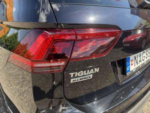 Black Volkswagen Tiguan Allspace 2018 in Kaunas, with an engine capacity of 2.00 L and mileage of 281 thousand km for 15750 €, photo 7 on AUTOMOTO.COM.LV