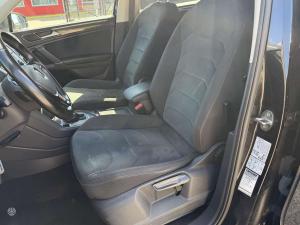 Black Volkswagen Tiguan Allspace 2018 in Kaunas, with an engine capacity of 2.00 L and mileage of 281 thousand km for 15750 €, photo 19 on AUTOMOTO.COM.LV