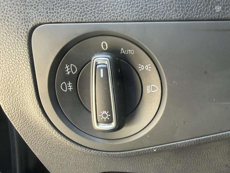 Black Volkswagen Tiguan Allspace 2018 in Kaunas, with an engine capacity of 2.00 L and mileage of 281 thousand km for 15750 €, photo 22 on AUTOMOTO.COM.LV