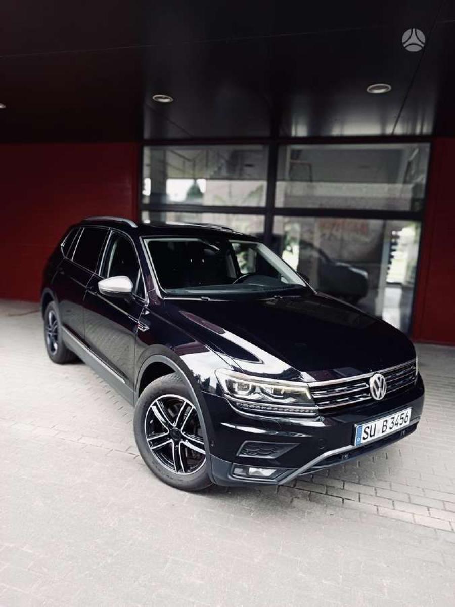 Black Volkswagen Tiguan Allspace 2018 in Utena, with an engine capacity of 1.97 L and mileage of 315 thousand km for 17950 €, photo 6 on AUTOMOTO.COM.LV