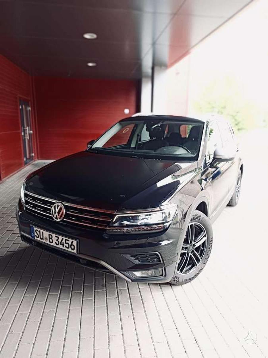 Black Volkswagen Tiguan Allspace 2018 in Utena, with an engine capacity of 1.97 L and mileage of 315 thousand km for 17950 €, photo 8 on AUTOMOTO.COM.LV