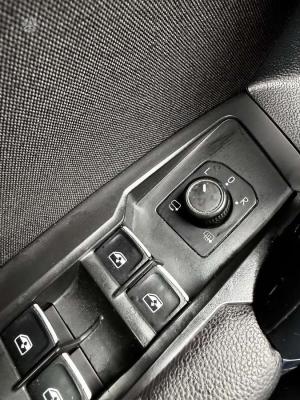 Black Volkswagen Tiguan Allspace 2018 in Utena, with an engine capacity of 1.97 L and mileage of 315 thousand km for 17950 €, photo 34 on AUTOMOTO.COM.LV
