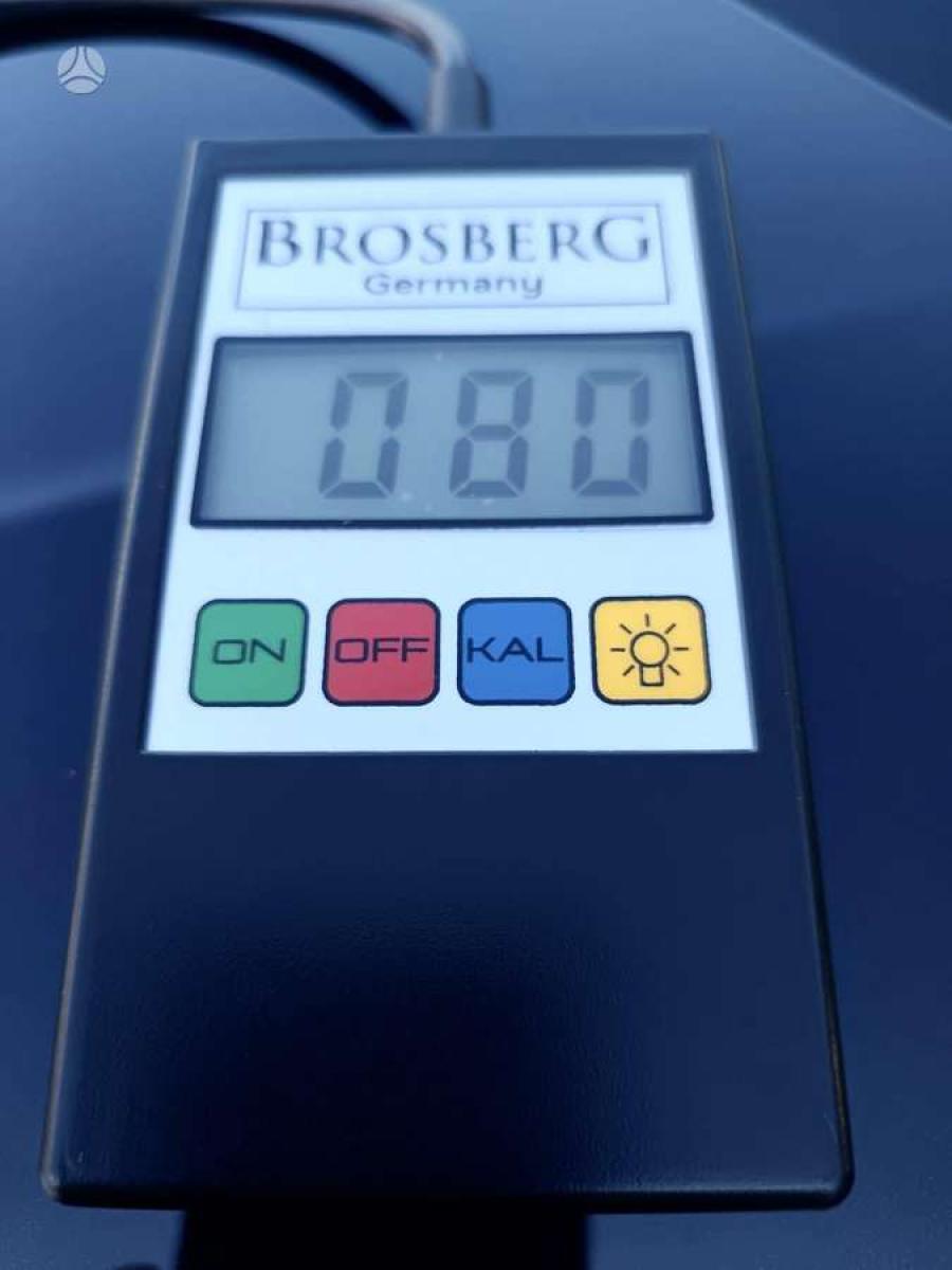 Black Volkswagen Tiguan Allspace 2018 in Utena, with an engine capacity of 1.97 L and mileage of 315 thousand km for 17950 €, photo 41 on AUTOMOTO.COM.LV