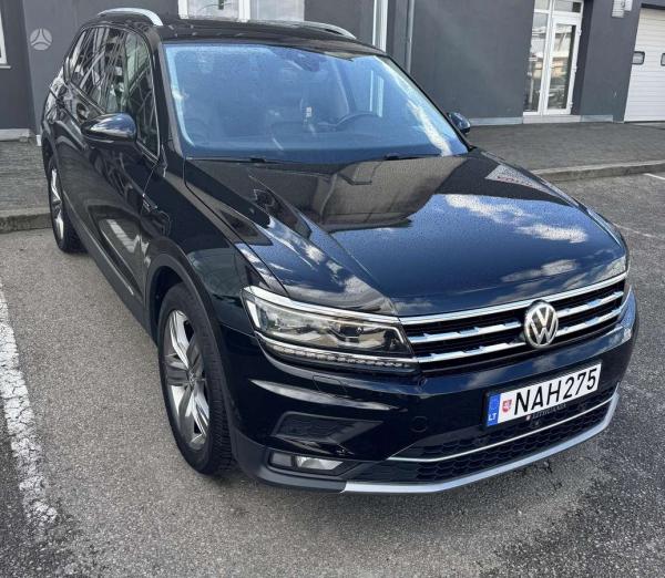Черный Фольксваген Tiguan Allspace 2018 в Науйойи-Акмяне, объемом двигателя 1.97 л и пробегом 317 тыс. км за 16000 €, фото 1 на AUTOMOTO.COM.LV
