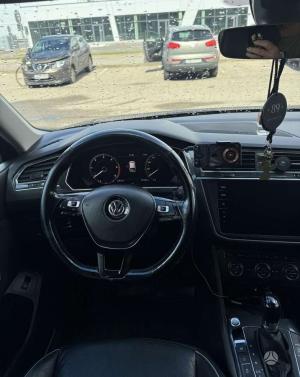 Черный Фольксваген Tiguan Allspace 2018 в Науйойи-Акмяне, объемом двигателя 1.97 л и пробегом 317 тыс. км за 16000 €, фото 10 на AUTOMOTO.COM.LV