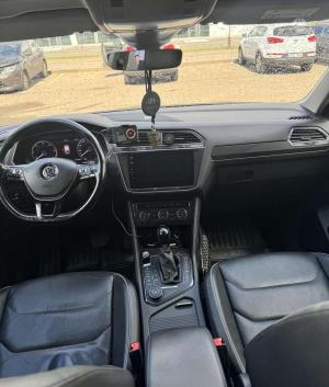 Черный Фольксваген Tiguan Allspace 2018 в Науйойи-Акмяне, объемом двигателя 1.97 л и пробегом 317 тыс. км за 16000 €, фото 11 на AUTOMOTO.COM.LV