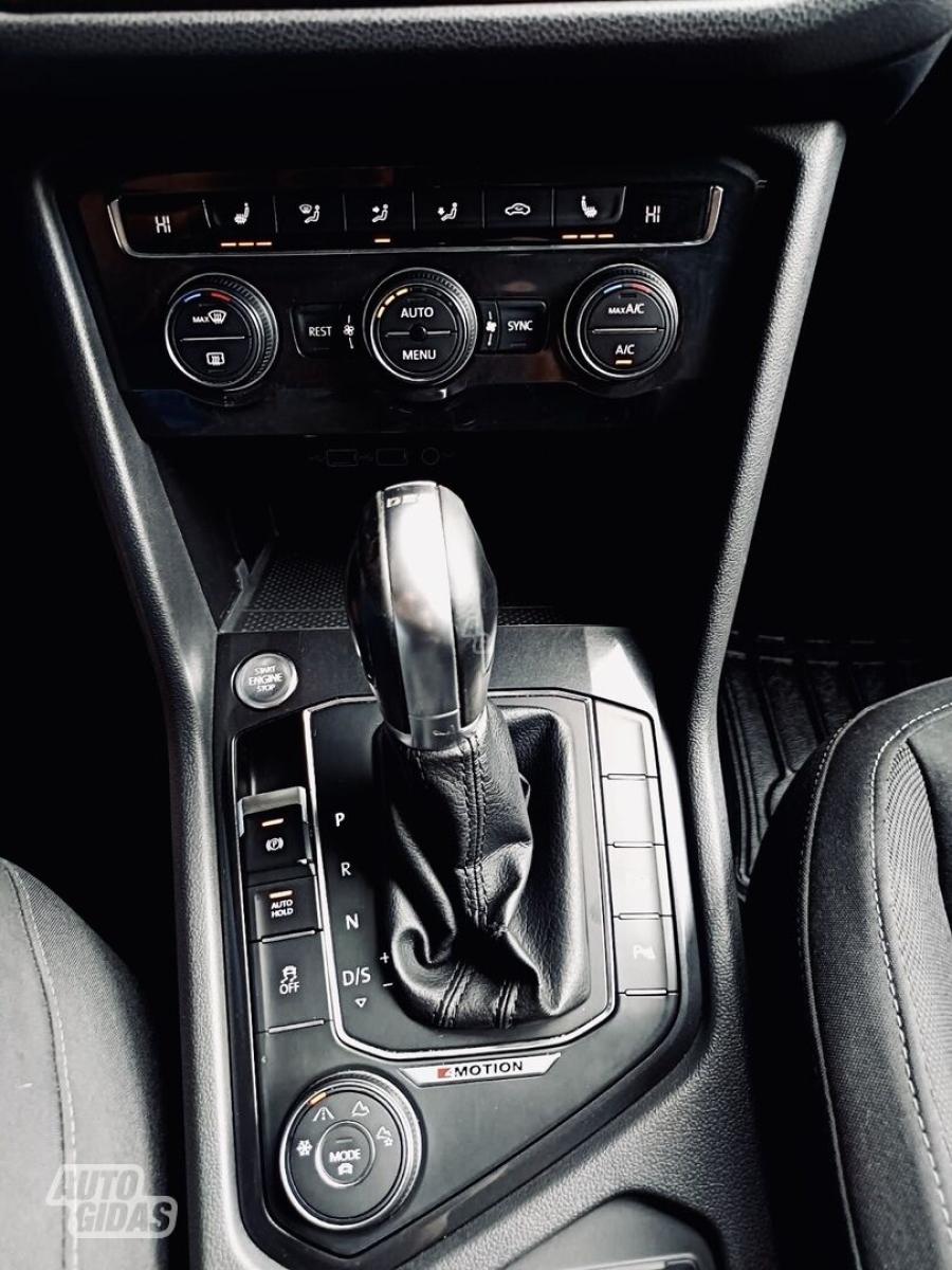 Черный Фольксваген Tiguan Allspace 2018 в Утена, объемом двигателя 2.00 л и пробегом 315 тыс. км за 17950 €, фото 9 на AUTOMOTO.COM.LV
