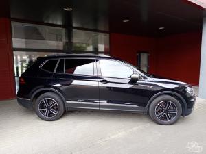 Черный Фольксваген Tiguan Allspace 2018 в Утена, объемом двигателя 2.00 л и пробегом 315 тыс. км за 17950 €, фото 18 на AUTOMOTO.COM.LV
