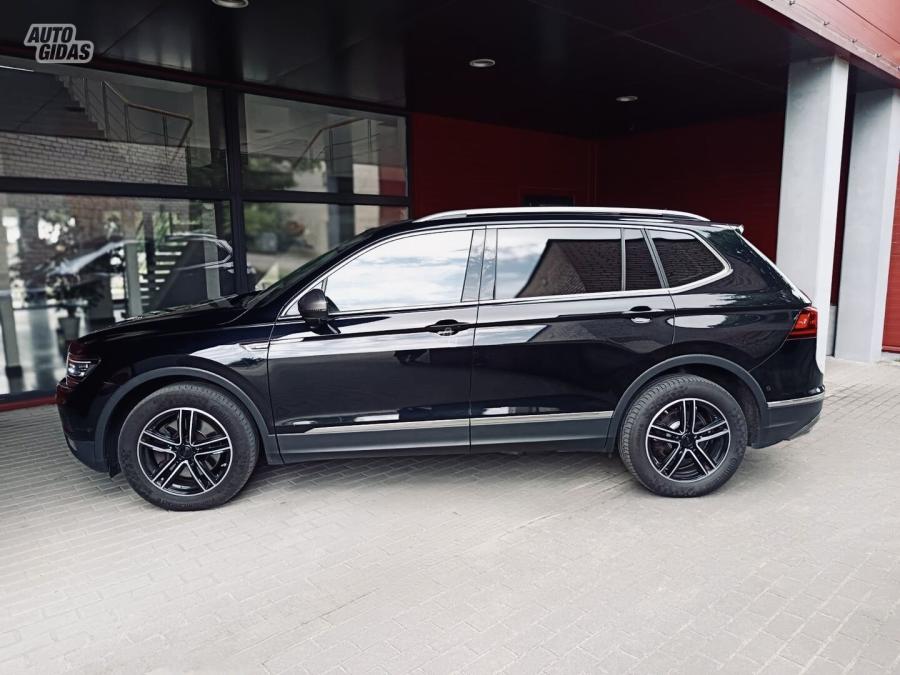 Черный Фольксваген Tiguan Allspace 2018 в Утена, объемом двигателя 2.00 л и пробегом 315 тыс. км за 17950 €, фото 20 на AUTOMOTO.COM.LV