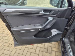 Черный Фольксваген Tiguan Allspace 2018 в Вильнюс, объемом двигателя 1.97 л и пробегом 369 тыс. км за 11500 €, фото 9 на AUTOMOTO.COM.LV