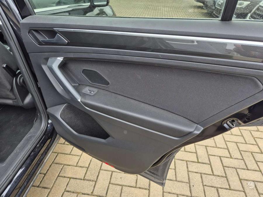 Черный Фольксваген Tiguan Allspace 2018 в Вильнюс, объемом двигателя 1.97 л и пробегом 369 тыс. км за 11500 €, фото 12 на AUTOMOTO.COM.LV