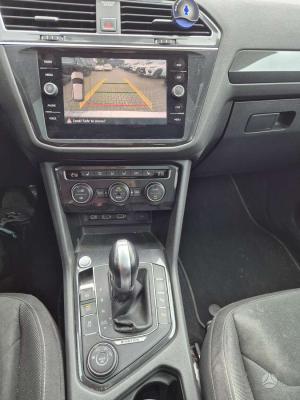 Черный Фольксваген Tiguan Allspace 2018 в Вильнюс, объемом двигателя 1.97 л и пробегом 369 тыс. км за 11500 €, фото 20 на AUTOMOTO.COM.LV