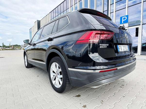 Melns Volkswagen Tiguan Allspace 2019 Viļņa, ar dzinēja tilpumu 1.97 L un nobraukumu 280 tūkst. km par 15500 €, foto 4 vietnē AUTOMOTO.COM.LV