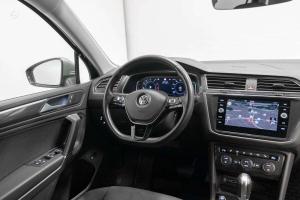Black Volkswagen Tiguan Allspace 2019 in Vilnius, with an engine capacity of 2.00 L and mileage of 167 thousand km for 21900 €, photo 10 on AUTOMOTO.COM.LV