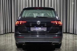 Черный Фольксваген Tiguan Allspace 2019 в Мариямполе, объемом двигателя 1.97 л и пробегом 200 тыс. км за 16450 €, фото 10 на AUTOMOTO.COM.LV