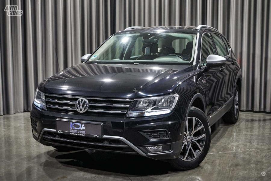 Black Volkswagen Tiguan Allspace 2019 in Marijampole, with an engine capacity of 2.00 L and mileage of 200 thousand km for 16450 €, photo 5 on AUTOMOTO.COM.LV