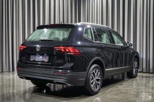 Black Volkswagen Tiguan Allspace 2019 in Marijampole, with an engine capacity of 2.00 L and mileage of 200 thousand km for 16450 €, photo 8 on AUTOMOTO.COM.LV