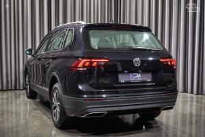 Black Volkswagen Tiguan Allspace 2019 in Marijampole, with an engine capacity of 2.00 L and mileage of 200 thousand km for 16450 €, photo 9 on AUTOMOTO.COM.LV
