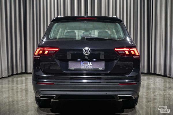 Melns Volkswagen Tiguan Allspace 2019 Marijampole, ar dzinēja tilpumu 2.00 L un nobraukumu 200 tūkst. km par 16450 €, foto 10 vietnē AUTOMOTO.COM.LV
