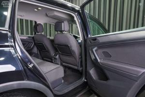 Black Volkswagen Tiguan Allspace 2019 in Marijampole, with an engine capacity of 2.00 L and mileage of 200 thousand km for 16450 €, photo 22 on AUTOMOTO.COM.LV