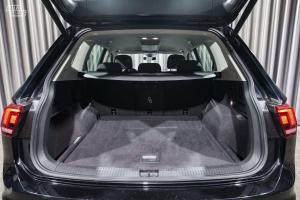 Black Volkswagen Tiguan Allspace 2019 in Marijampole, with an engine capacity of 2.00 L and mileage of 200 thousand km for 16450 €, photo 25 on AUTOMOTO.COM.LV