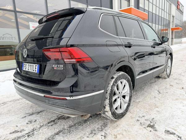 Melns Volkswagen Tiguan Allspace 2019 Viļņa, ar dzinēja tilpumu 1.97 L un nobraukumu 281 tūkst. km par 15900 €, foto 3 vietnē AUTOMOTO.COM.LV
