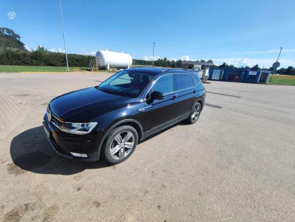 Black Volkswagen Tiguan Allspace 2019 in Silute, with an engine capacity of 1.98 L and mileage of 124 thousand km for 16000 €, photo 3 on AUTOMOTO.COM.LV