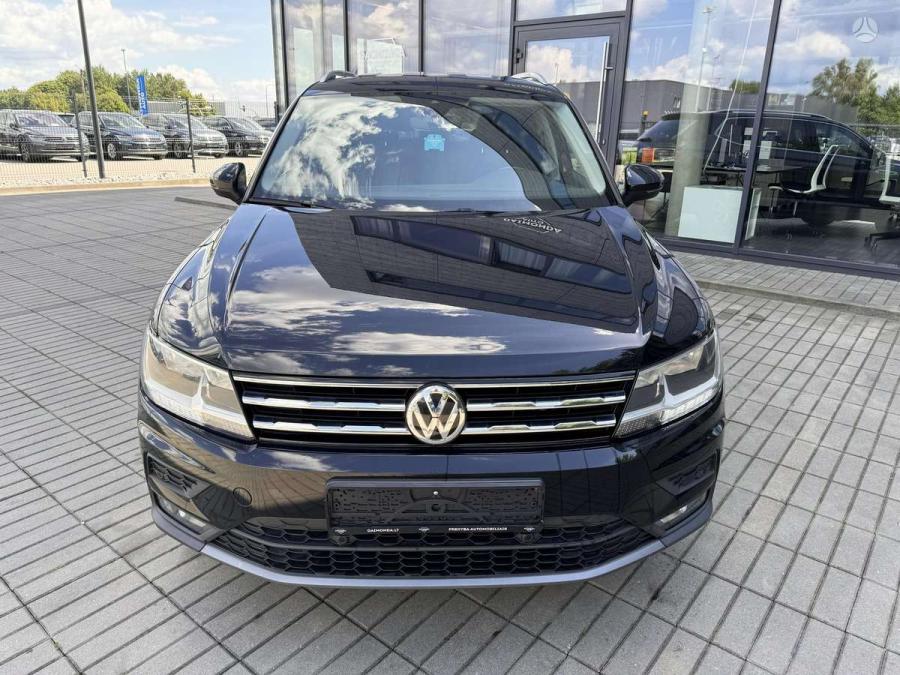 Melns Volkswagen Tiguan Allspace 2019 Kauņa, ar dzinēja tilpumu 1.50 L un nobraukumu 217 tūkst. km par 16200 €, foto 3 vietnē AUTOMOTO.COM.LV