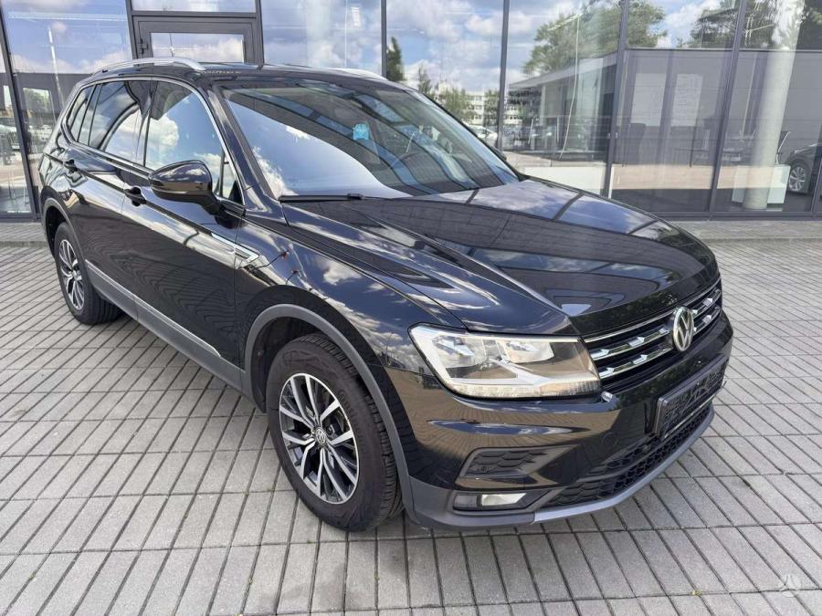 Melns Volkswagen Tiguan Allspace 2019 Kauņa, ar dzinēja tilpumu 1.50 L un nobraukumu 217 tūkst. km par 16200 €, foto 4 vietnē AUTOMOTO.COM.LV